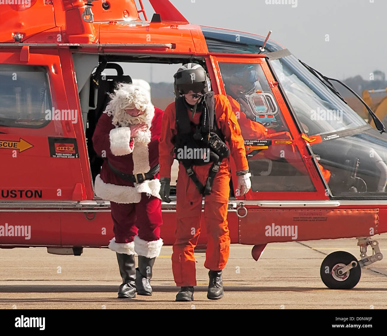 Pilot united coast guard helicopter hi-res stock photography and images ...