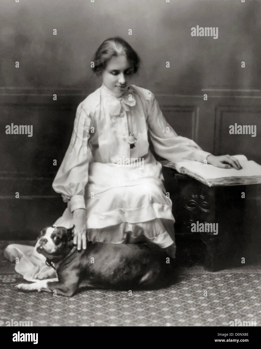 Helen keller hi-res stock photography and images - Alamy