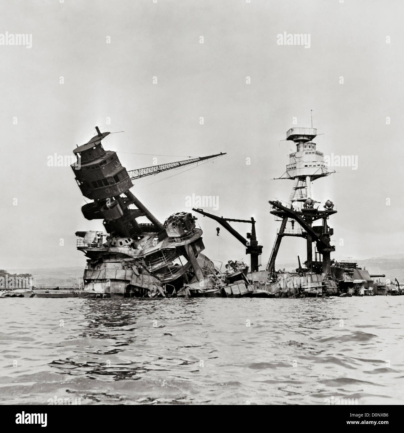 Uss arizona pearl harbor battleship hi-res stock photography and images ...