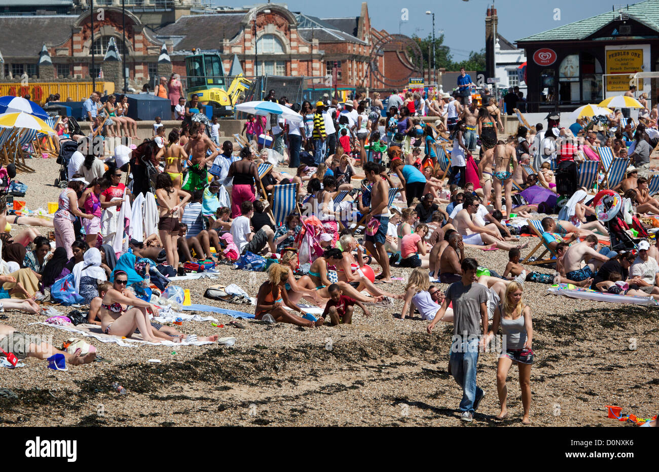 Beach Scene at Southend on Sea Stock Photo - Alamy