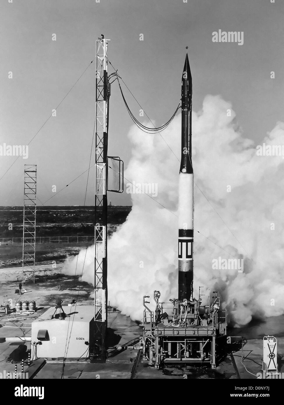 Vanguard rocket launch hi-res stock photography and images - Alamy