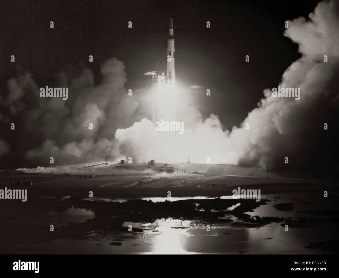 Apollo 17 launch hi-res stock photography and images - Alamy