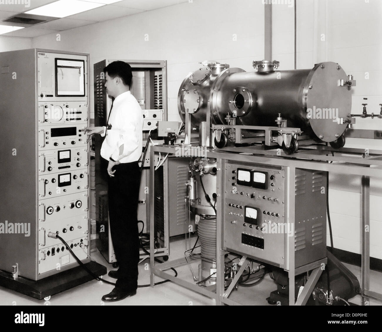 Radiation physics hi-res stock photography and images - Alamy