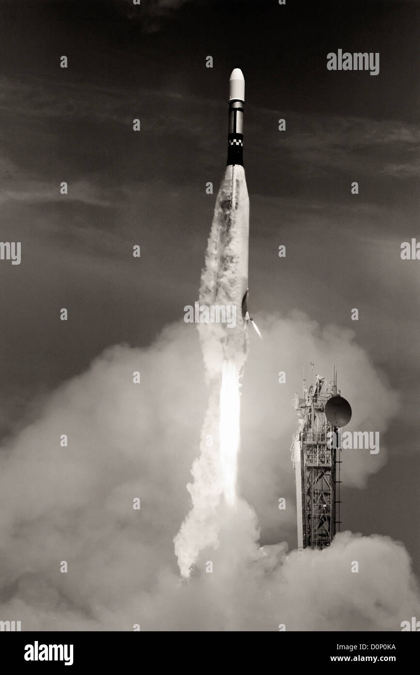 Launch of Lunar Orbiter 1 Stock Photo - Alamy