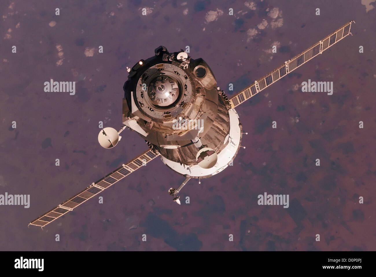 Soyuz Approaching International Space Station Stock Photo - Alamy