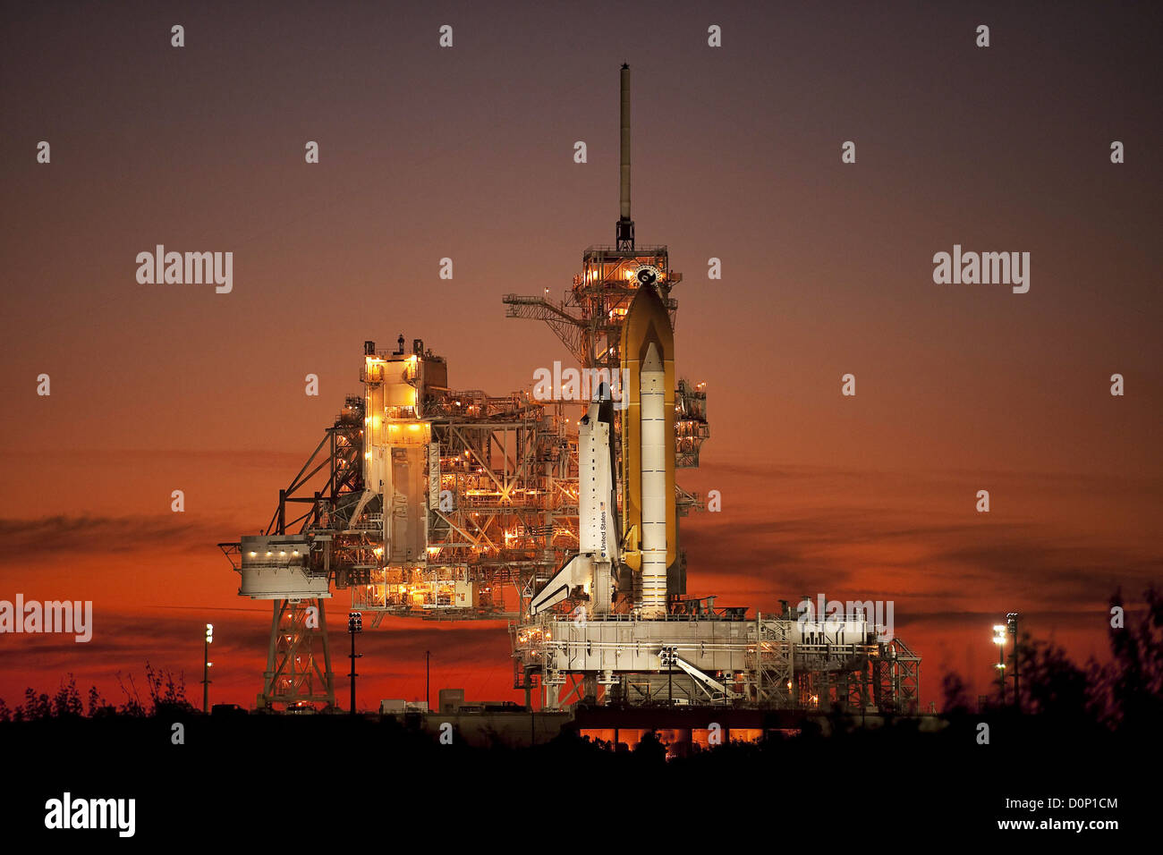 Space shuttle atlantis hi-res stock photography and images - Alamy