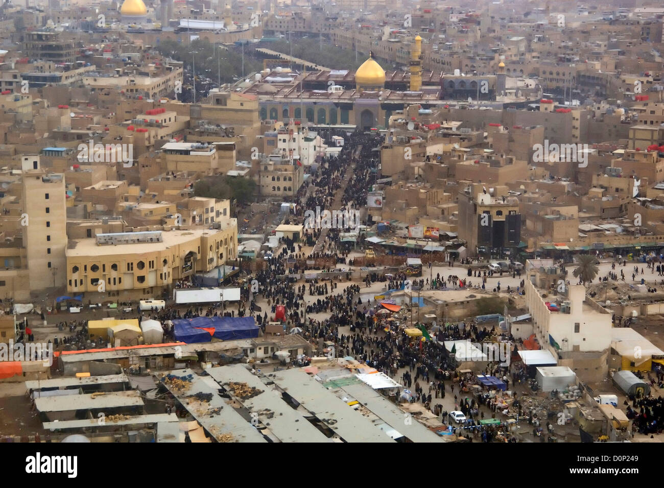 Pilgrimage to Imam Husayn Shrine in Karbala Stock Photo - Alamy