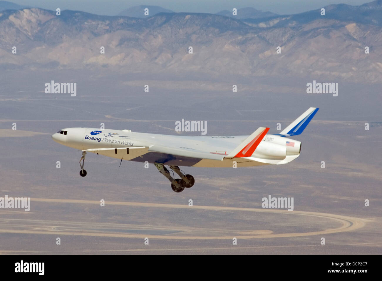 Boeing works hi-res stock photography and images - Alamy