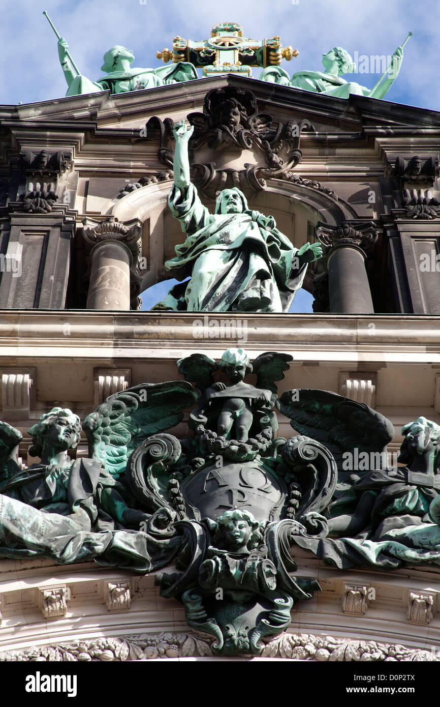 Berliner dom sculptures berlin germany hi-res stock photography and ...