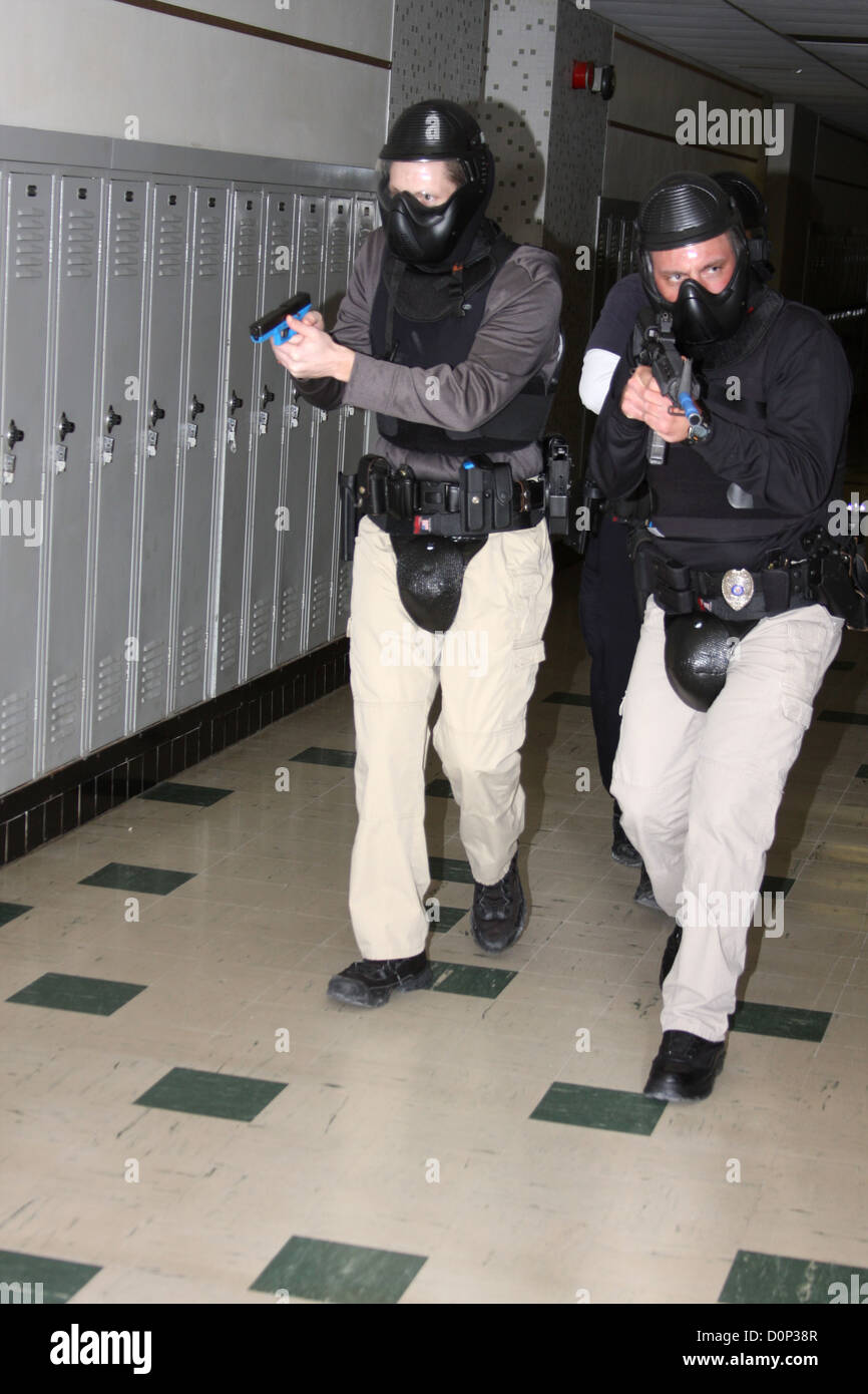 Officers non lethal weapon High Resolution Stock Photography and Images ...