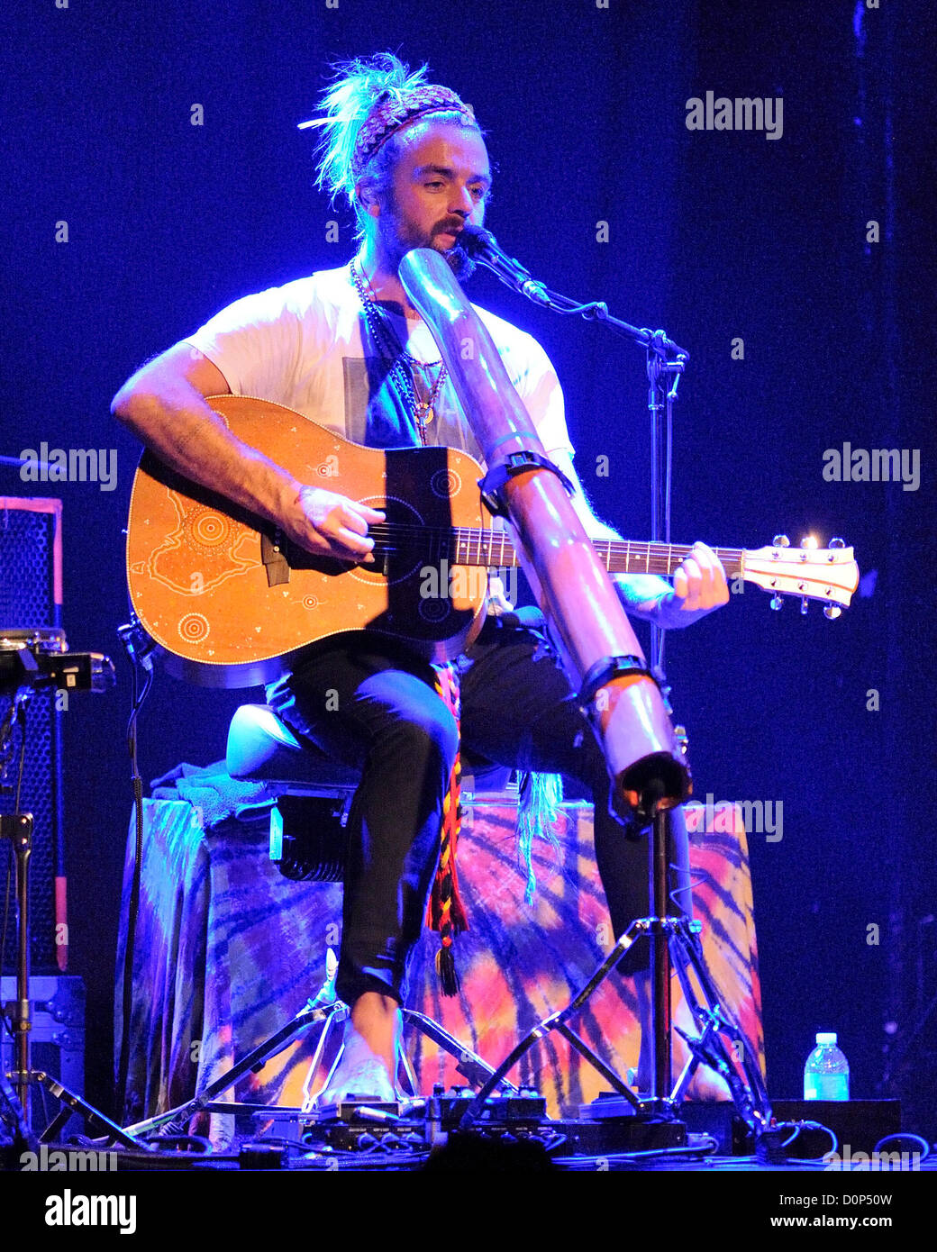 Xavier rudd concert hi-res stock photography and images - Alamy