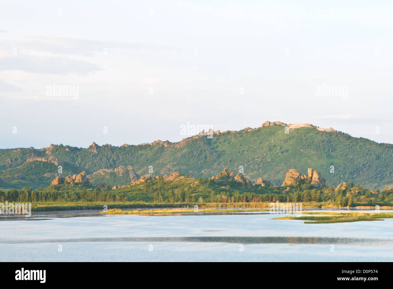 Small mountains hi-res stock photography and images - Alamy