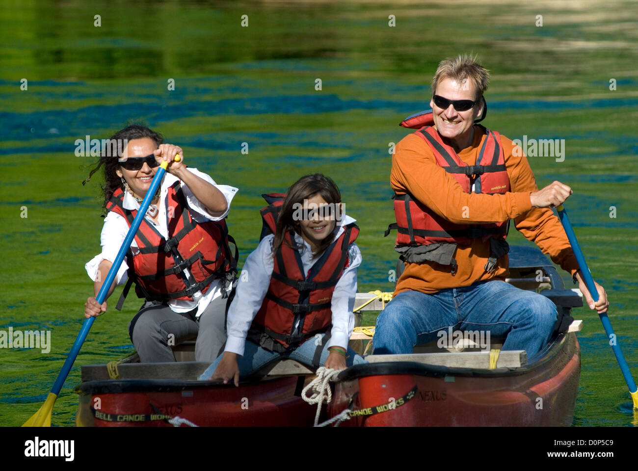 Double canoe hi-res stock photography and images - Alamy
