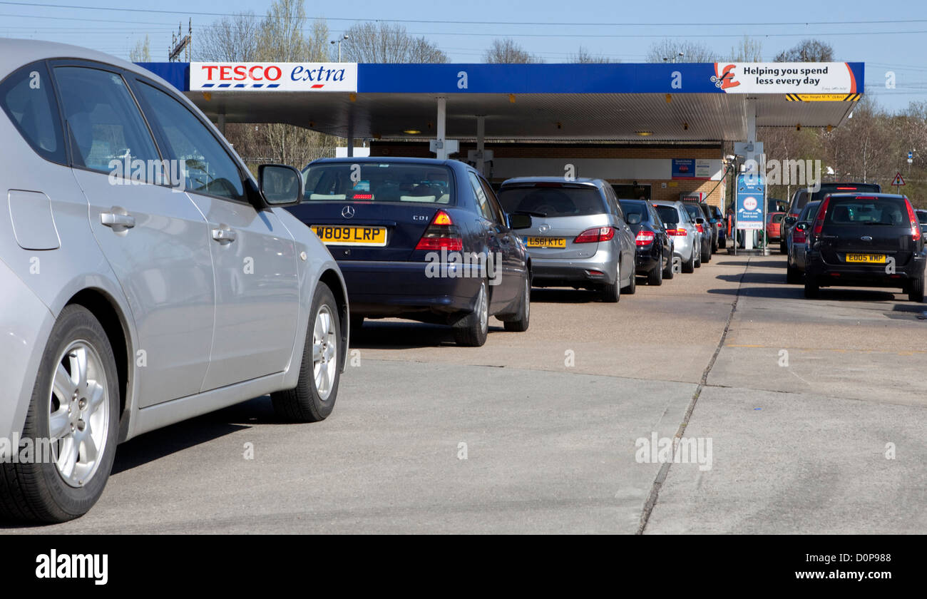 fuel crisis in uk, cars queue for fuel and petrol stations run out of ...