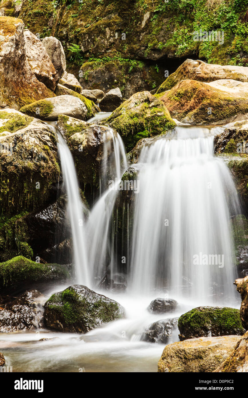 Falling stones hi-res stock photography and images - Alamy