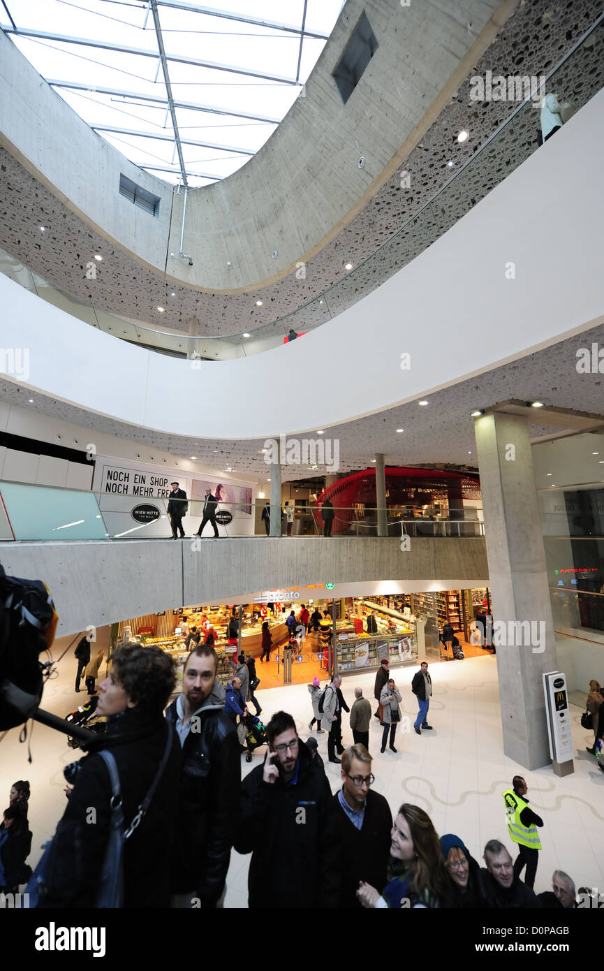 Station wien mitte hi-res stock photography and images - Alamy