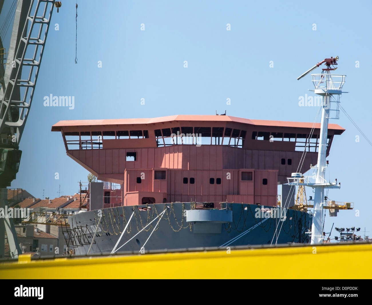 Ship building scaffolding in shipyard hi-res stock photography and ...