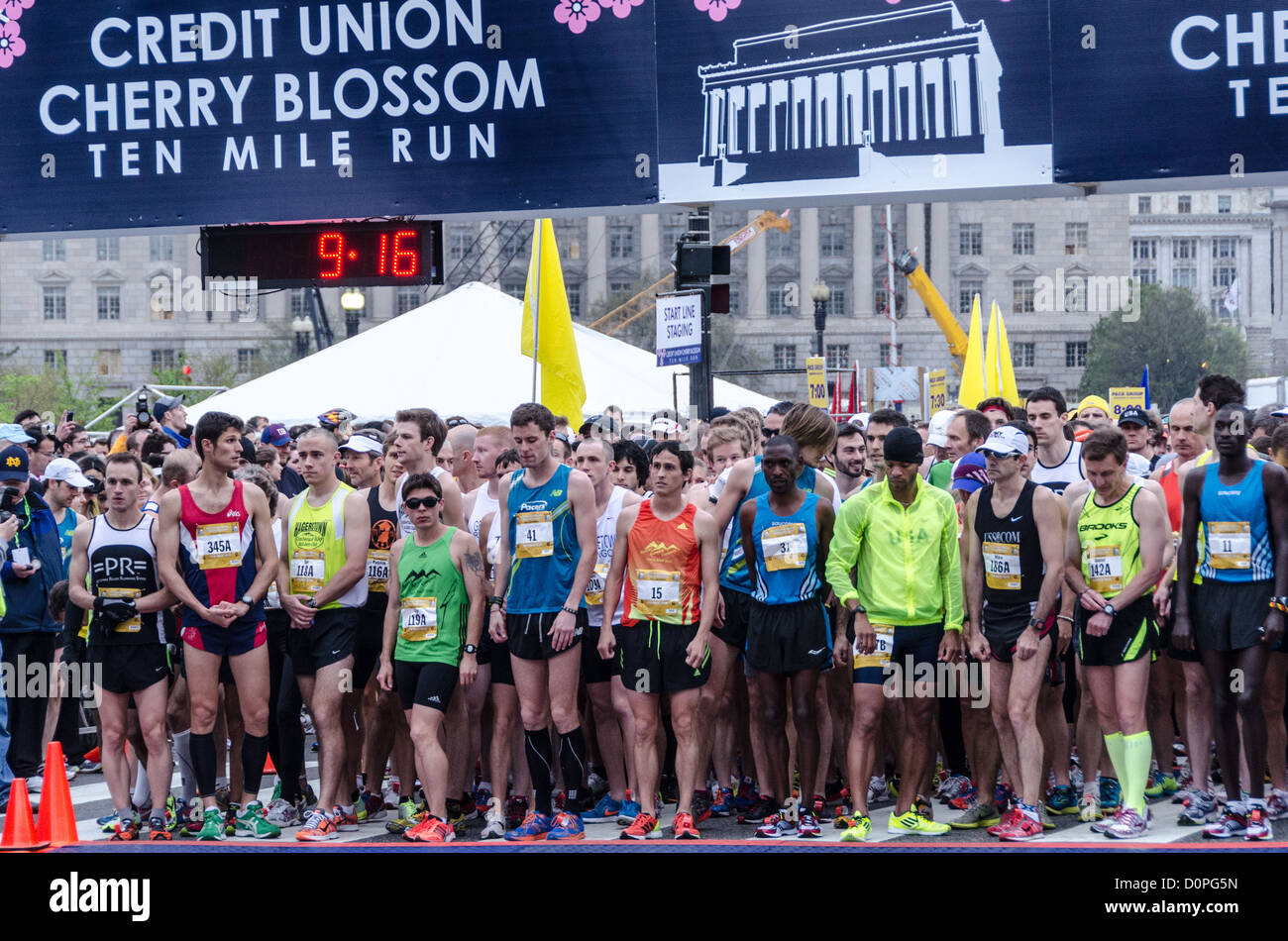 WASHINGTON DC, United States — The runners in the elite men's division ...