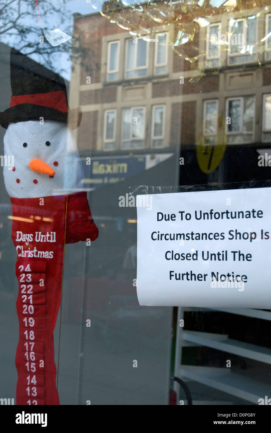 Shop Closed Closure Notice High Resolution Stock Photography and Images ...