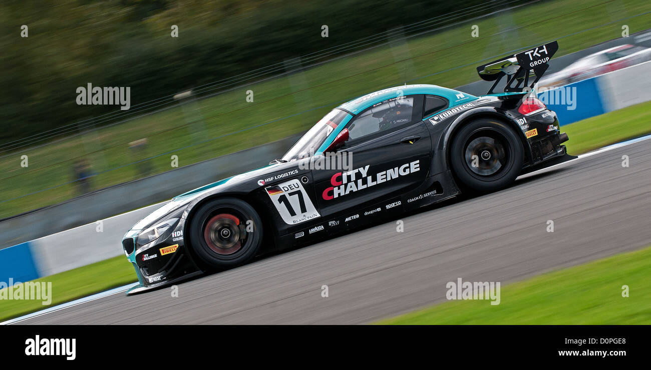 The Vita4One Racing Team's BMW E89 Z4 heavy on the brakes at Donington ...