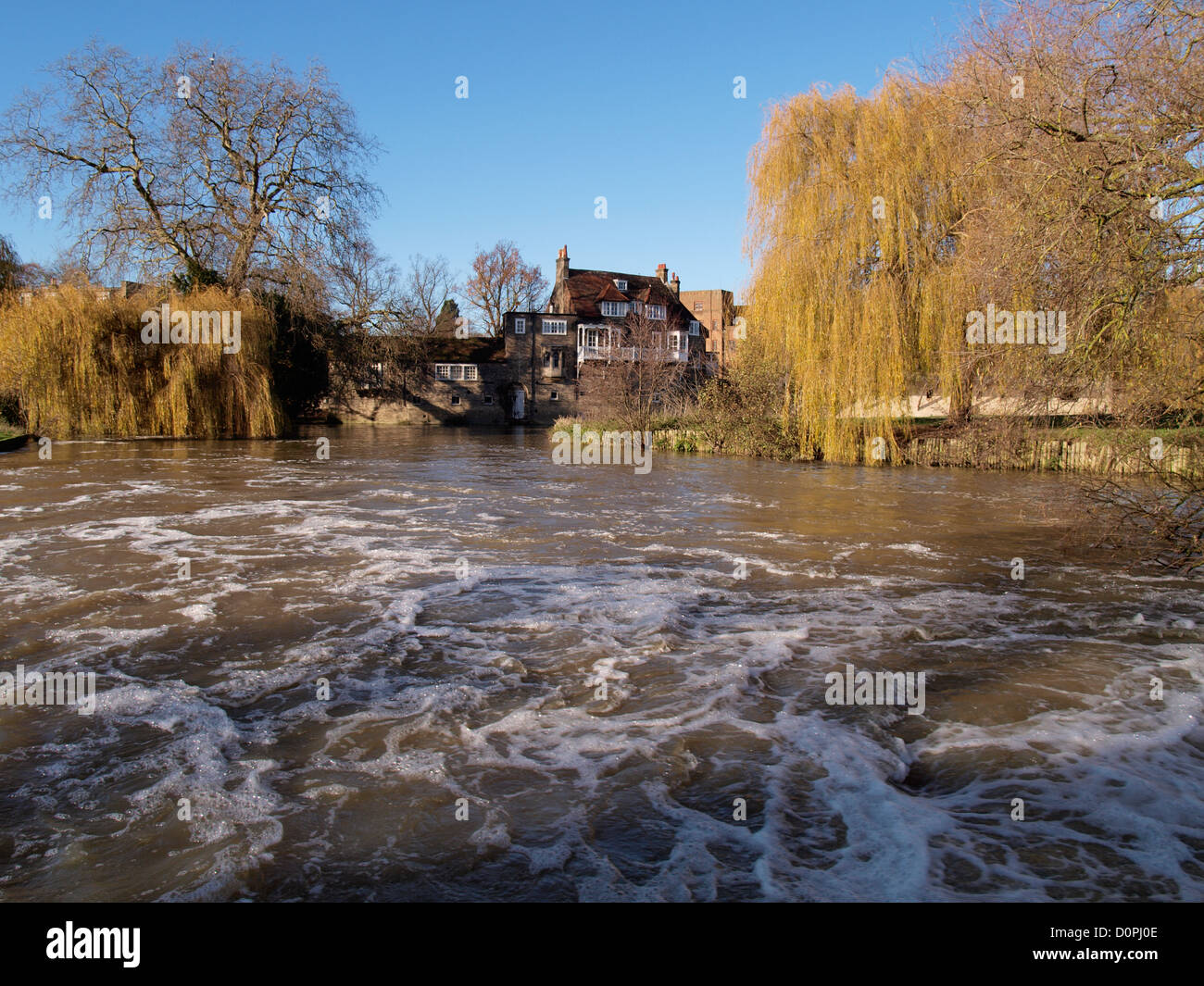 Cambridge riverside building hi-res stock photography and images - Alamy