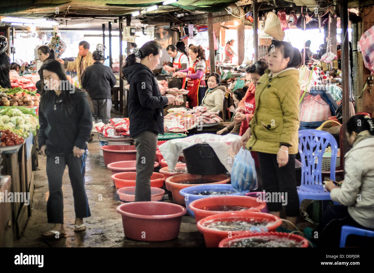 Hmong crafts hi-res stock photography and images - Alamy