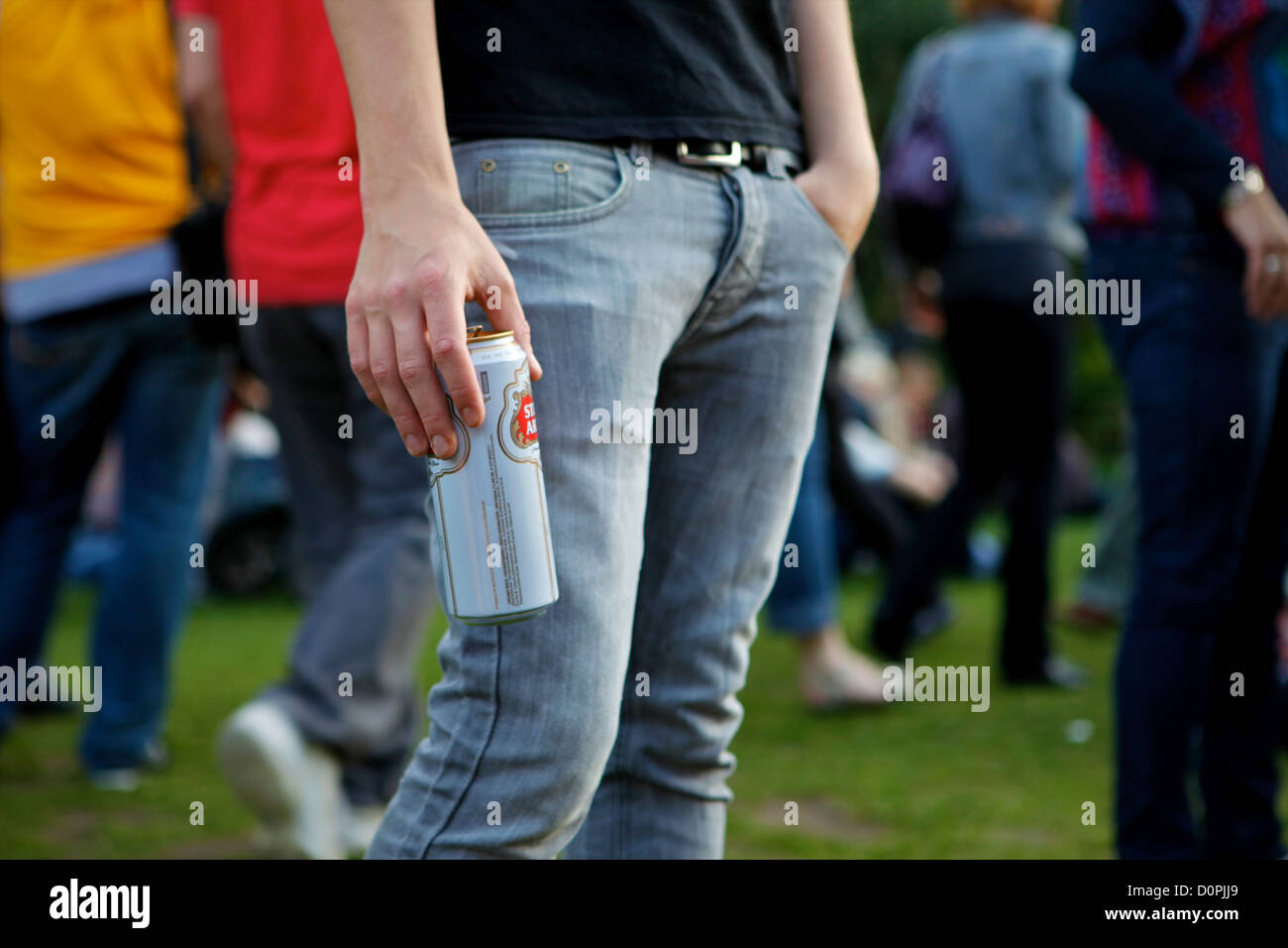 Man drinking beer can uk hi-res stock photography and images - Alamy