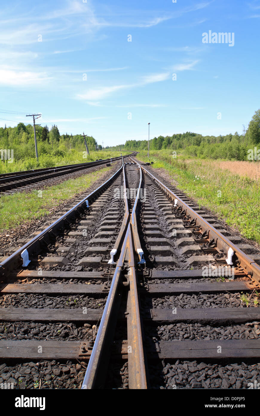 Railway track merging hi-res stock photography and images - Alamy