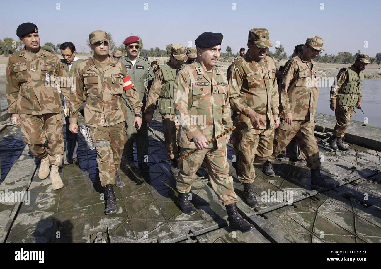 Core Commander of XI Corps, Lt.Gen Khalid Rabbani visits to review ...