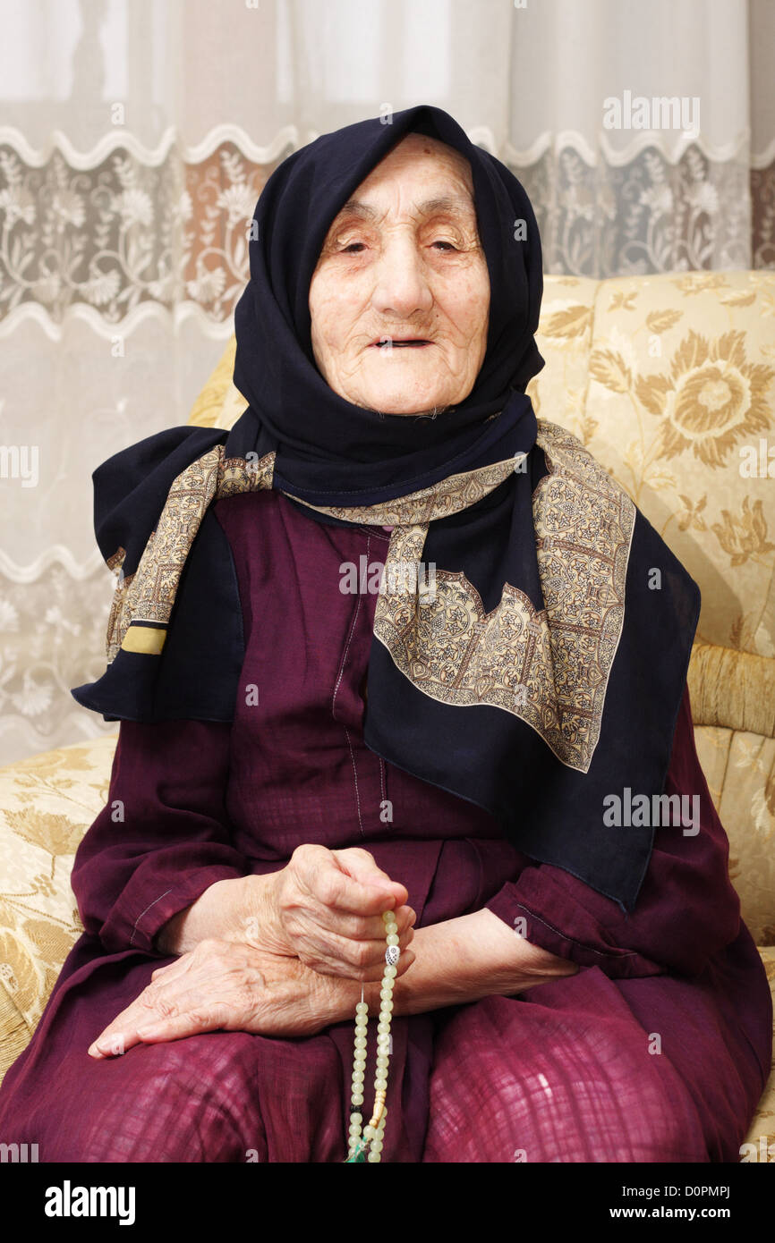 Counting beads hi-res stock photography and images - Alamy