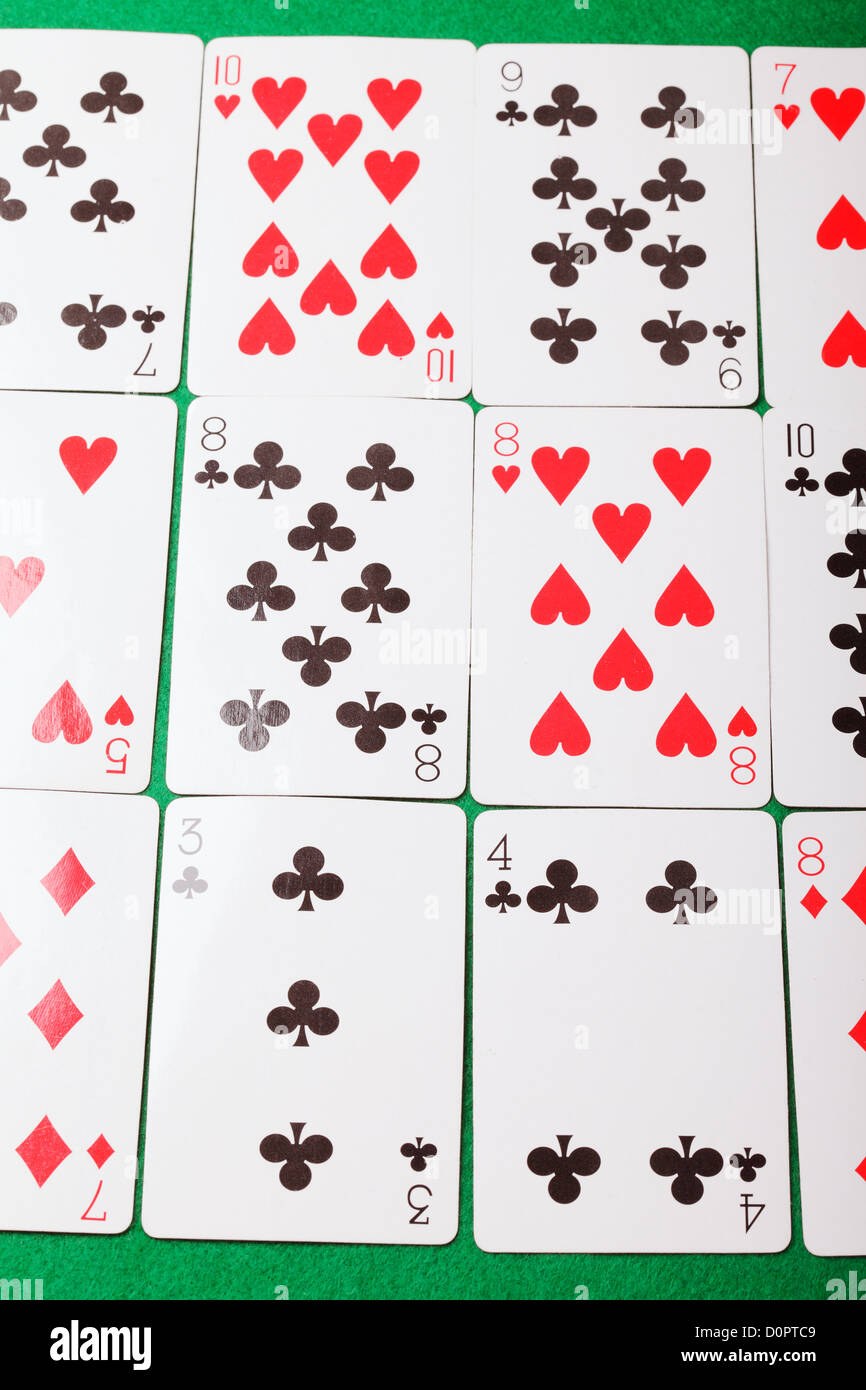 Solitaire cards hi-res stock photography and images - Alamy