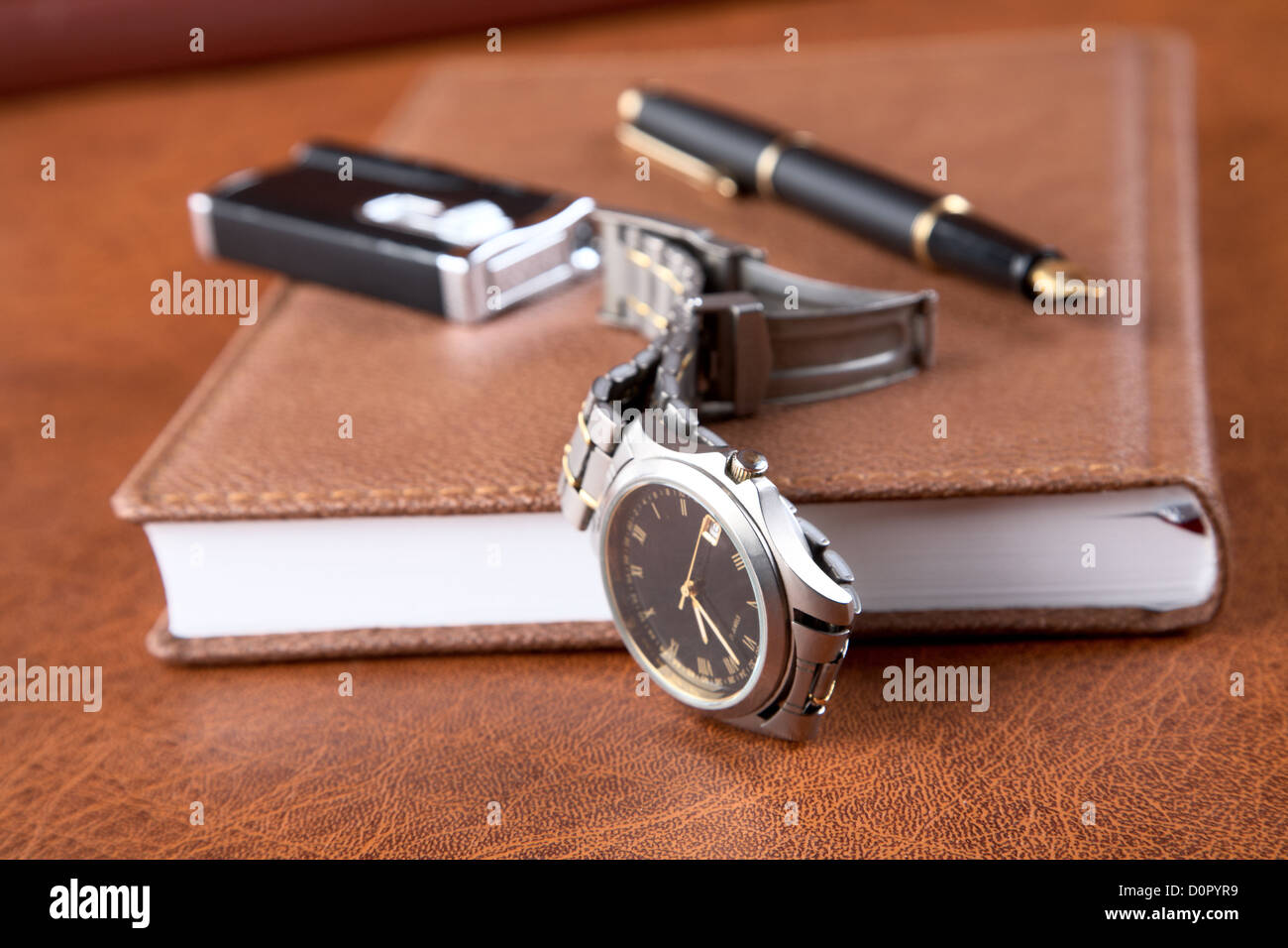 Watch and lighter hi-res stock photography and images - Alamy