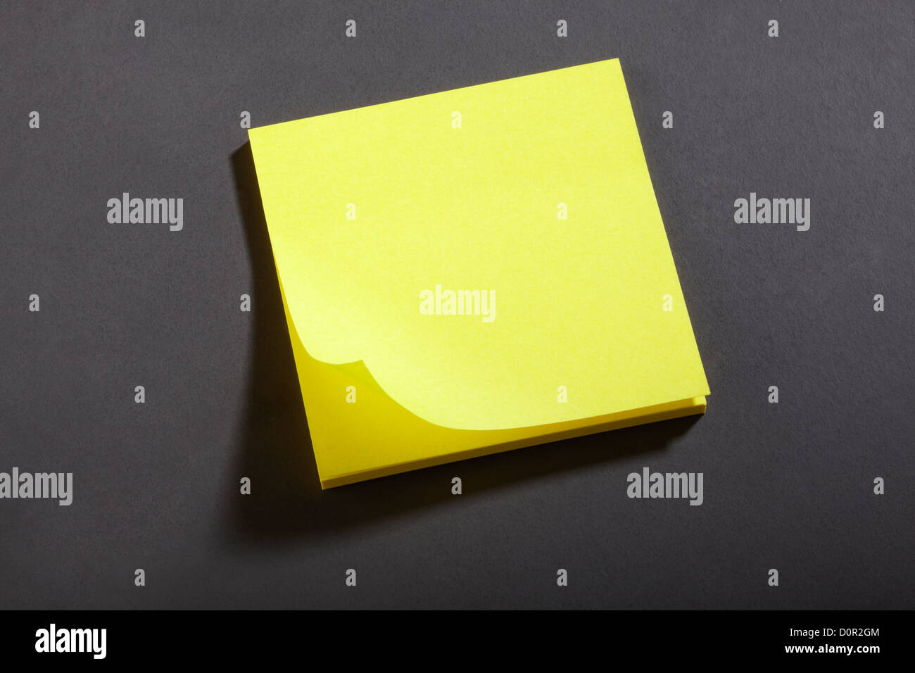 Yellow sticker hi-res stock photography and images - Alamy