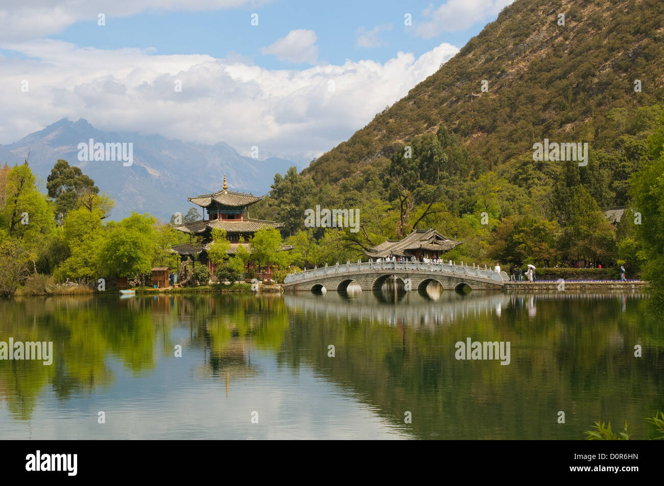China black dragon pool hi-res stock photography and images - Alamy