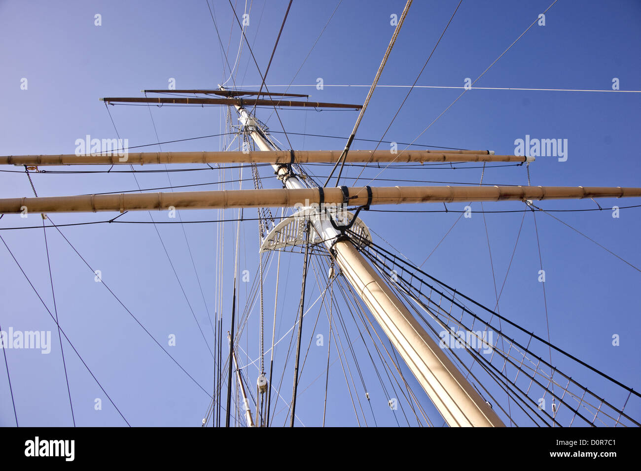 Saling hi-res stock photography and images - Alamy