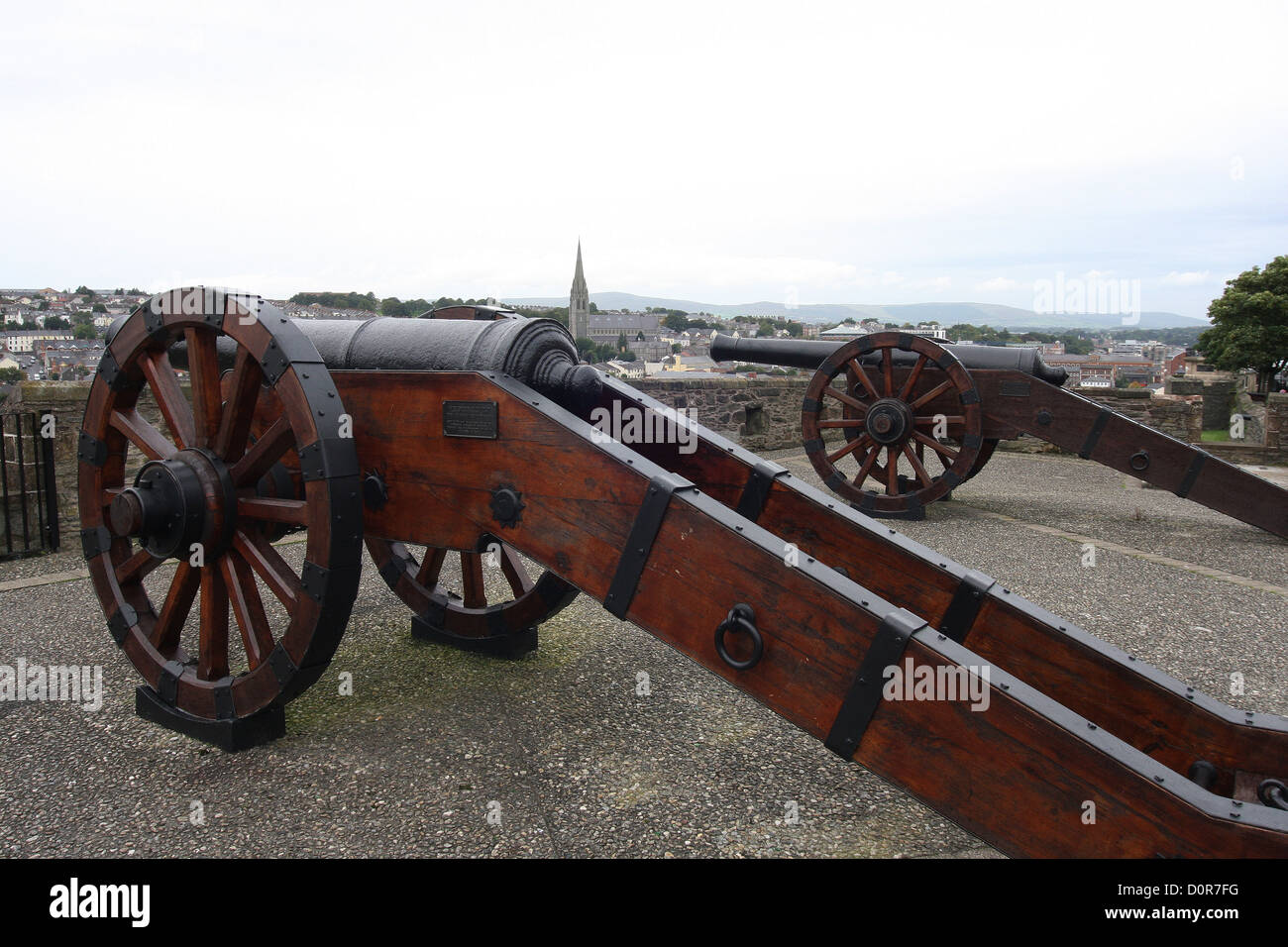 Siege of derry hi-res stock photography and images - Alamy