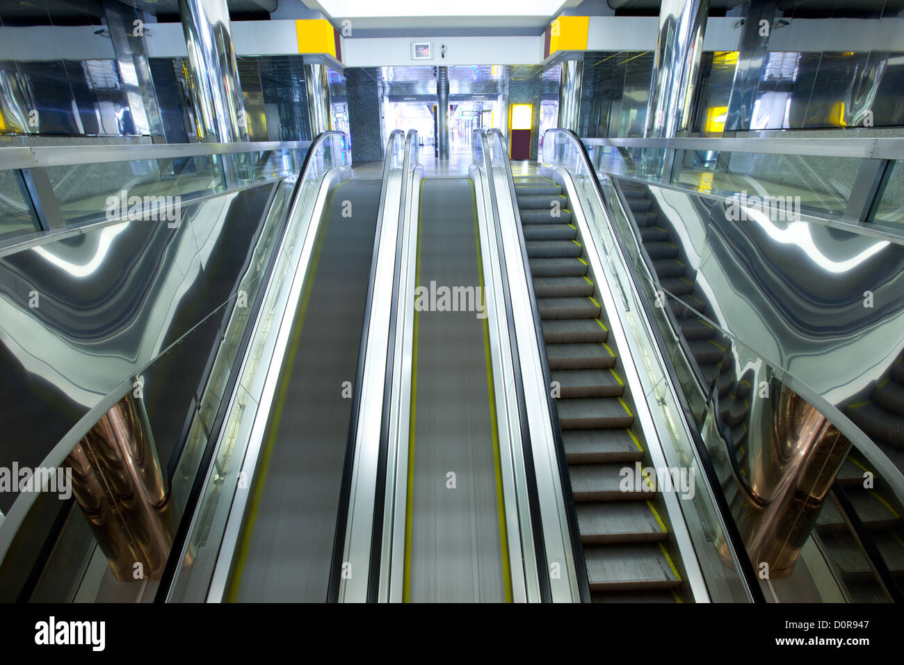 Steel escalators hi-res stock photography and images - Alamy