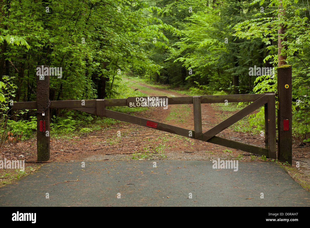 Road blocking gate hi-res stock photography and images - Alamy