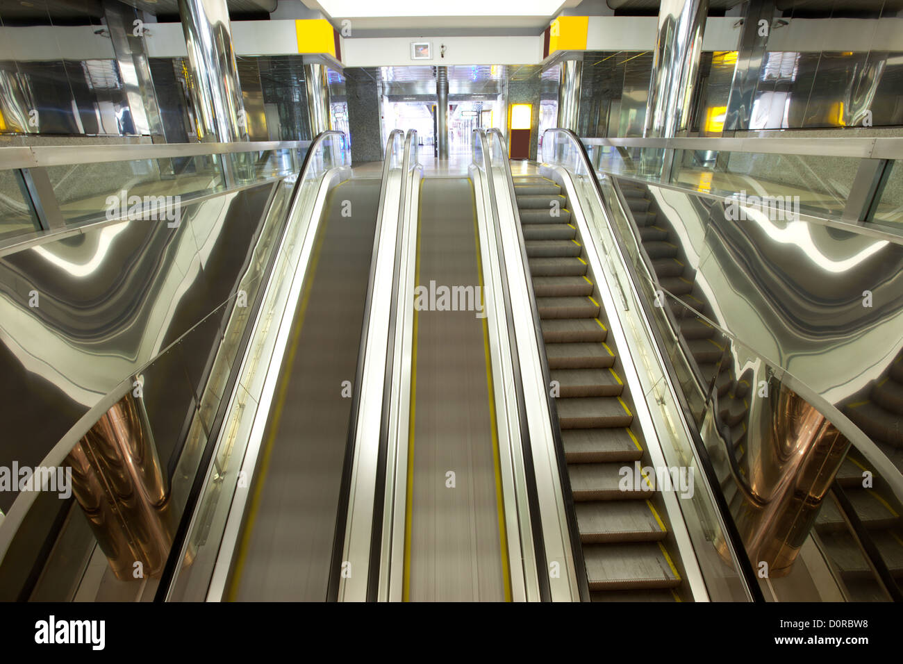Steel escalators hi-res stock photography and images - Alamy
