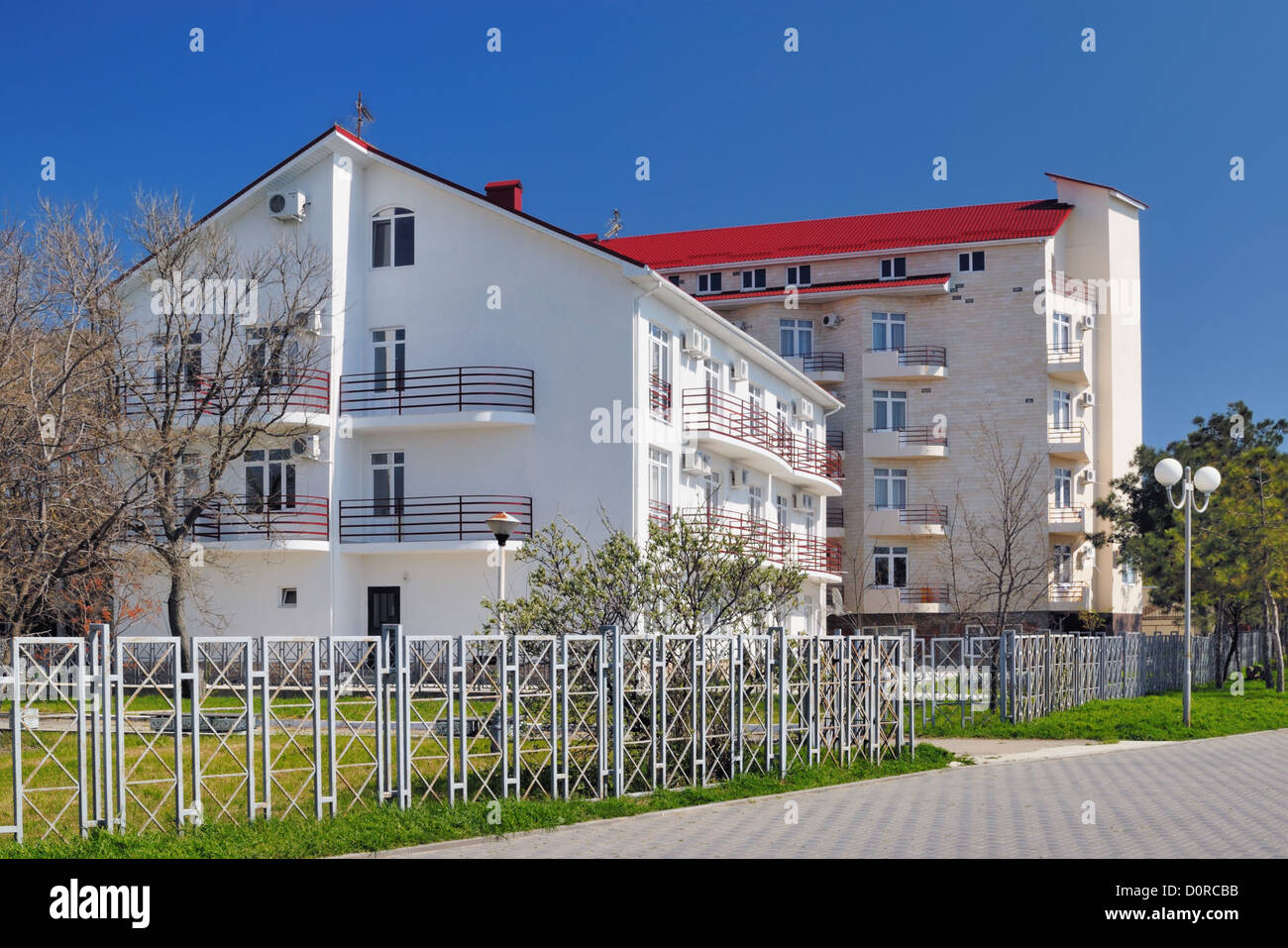 Built modern apartments block hi-res stock photography and images - Alamy