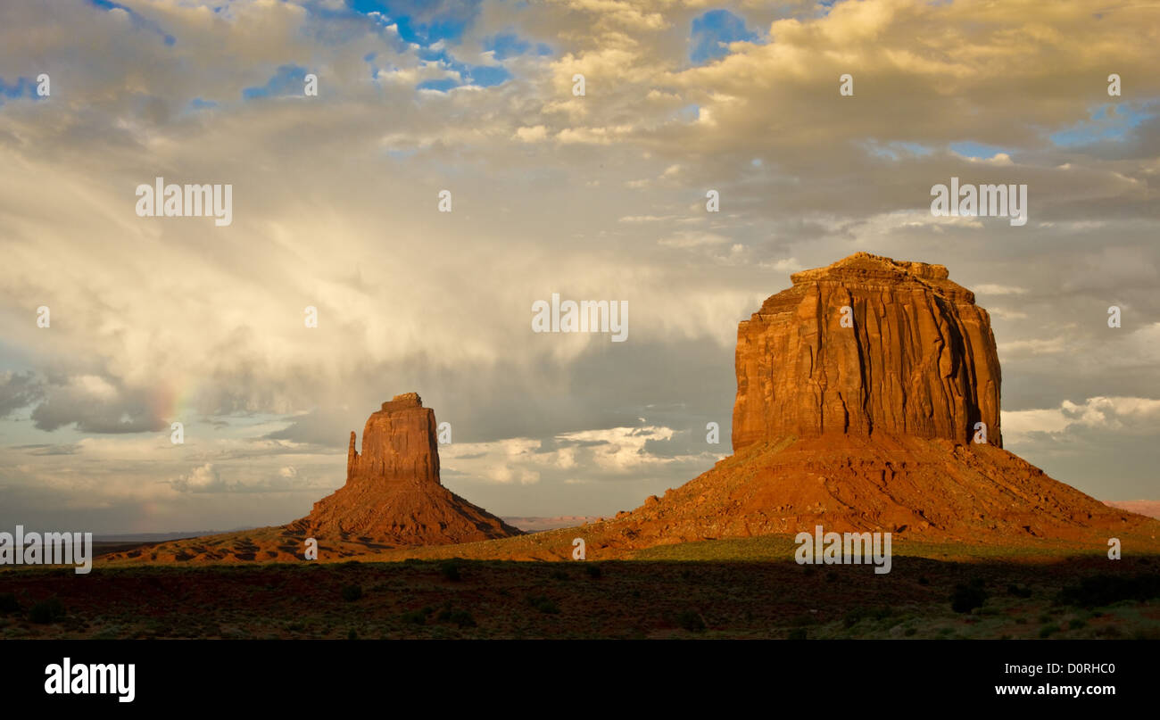 Old west desert scenery hi-res stock photography and images - Alamy