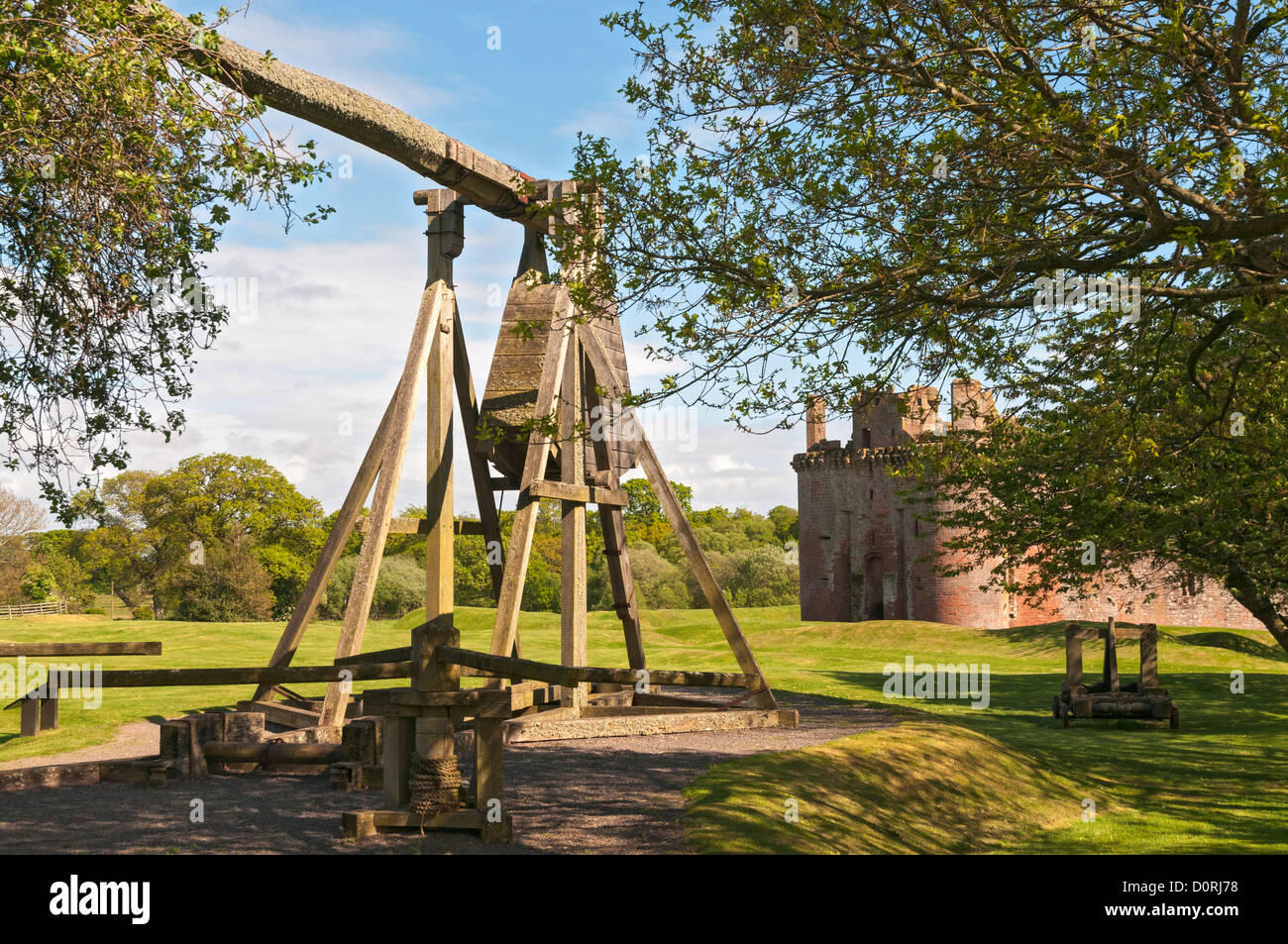 Trebuchet castle hi-res stock photography and images - Alamy