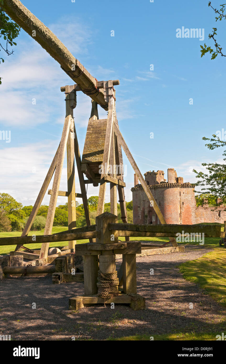 Trebuchet castle hi-res stock photography and images - Alamy