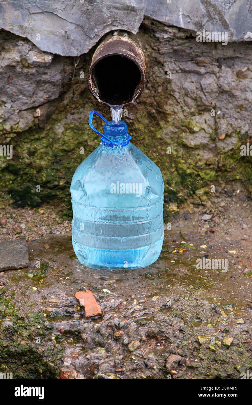 Spring natural water source hi-res stock photography and images - Alamy