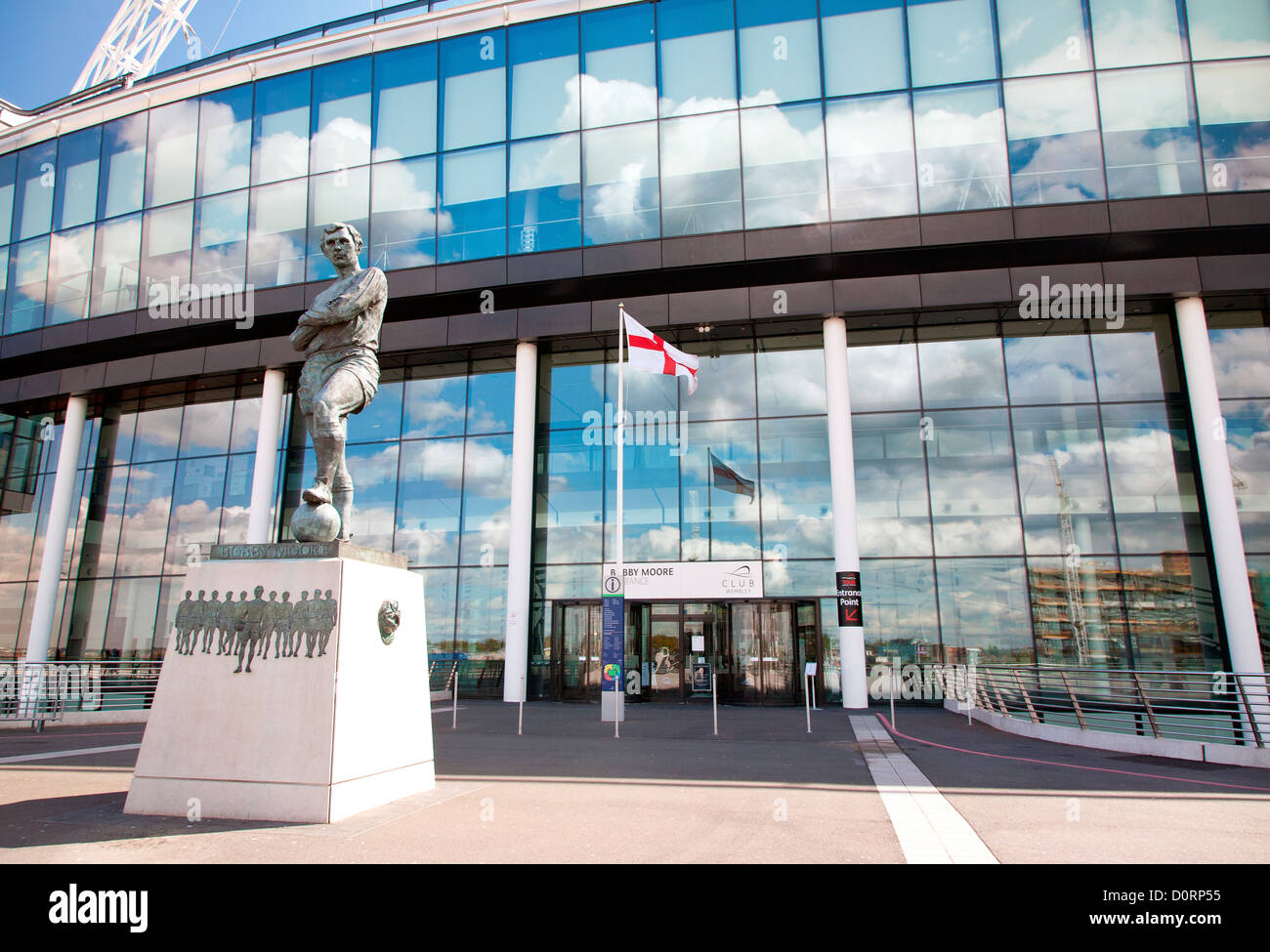 Statue of Bobby Moore at Wembley Football Club, Wembley, London ...