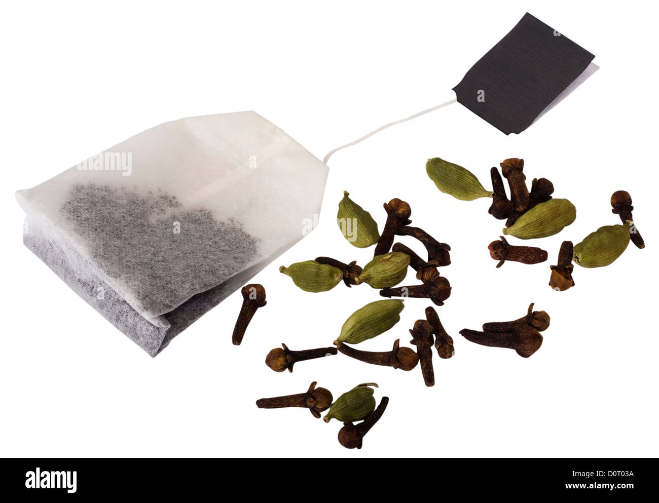 Close-up of a teabag with cloves and cardamoms Stock Photo - Alamy