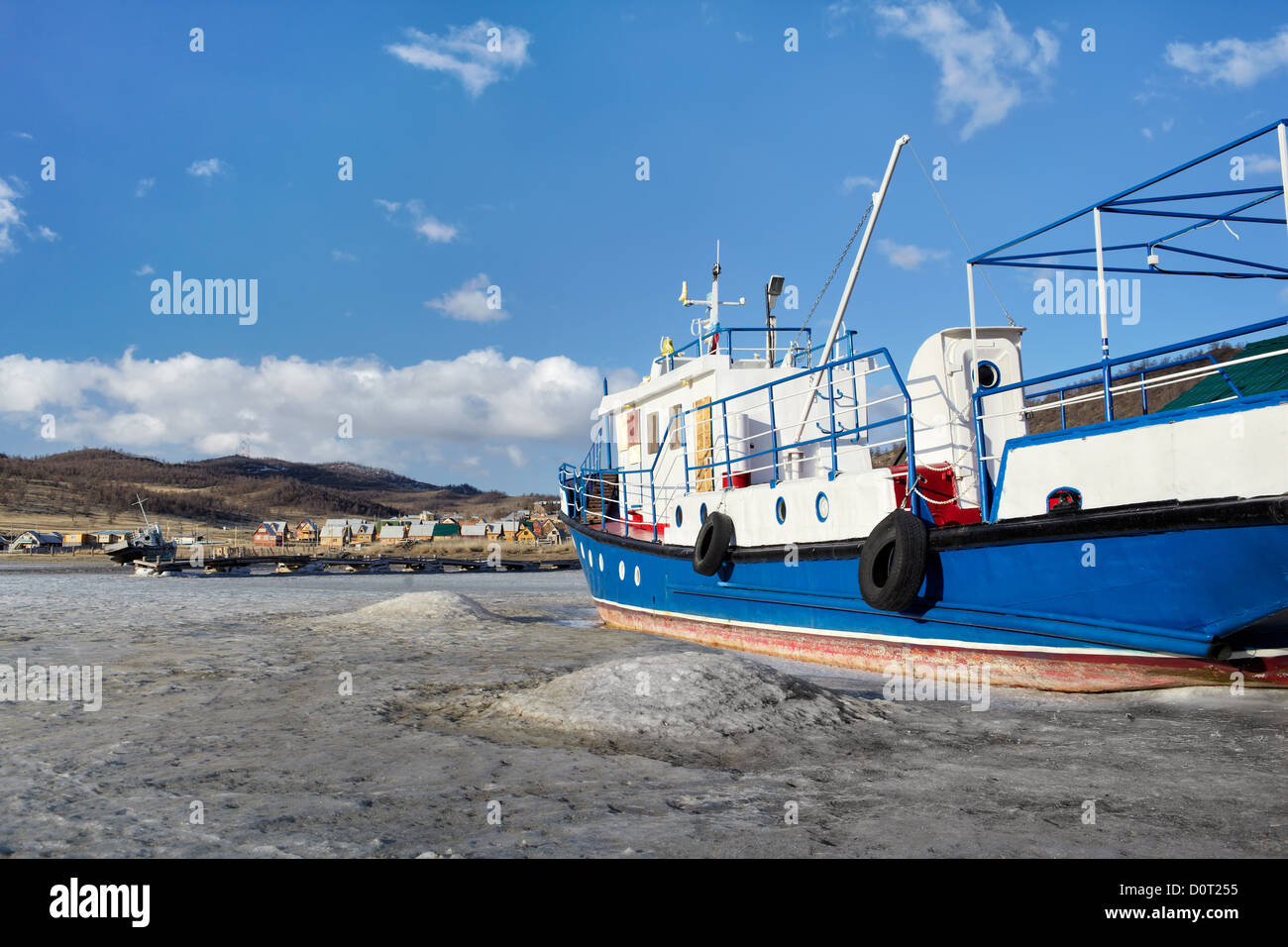 Russia ice boat on hi-res stock photography and images - Alamy
