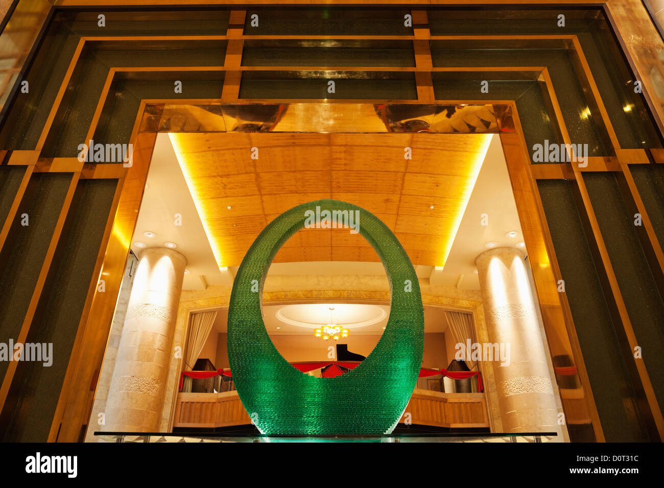 Fullerton hotel singapore interior hi-res stock photography and images ...