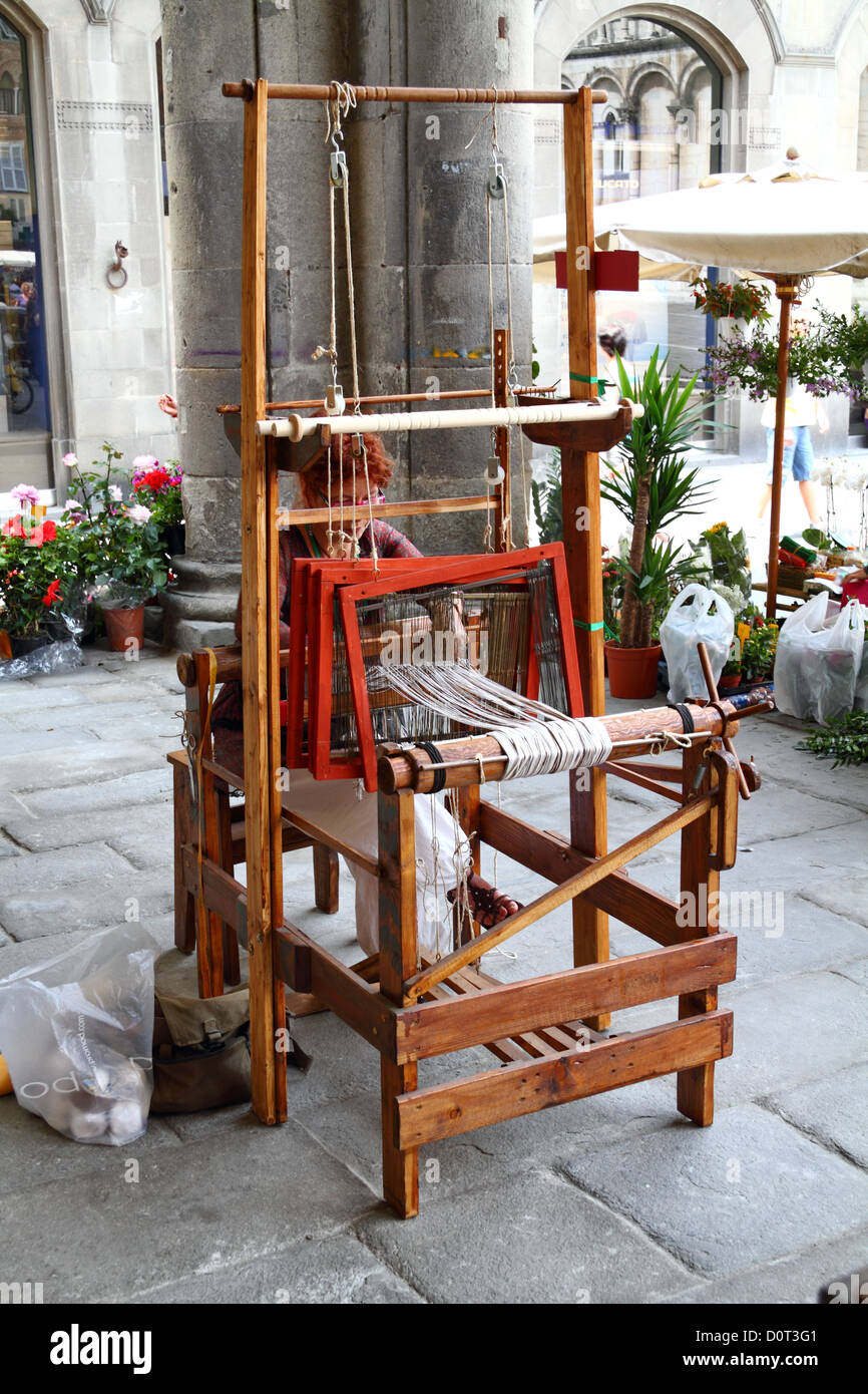 Weaving Loom in Lucca in Tuscany, Italy Stock Photo - Alamy