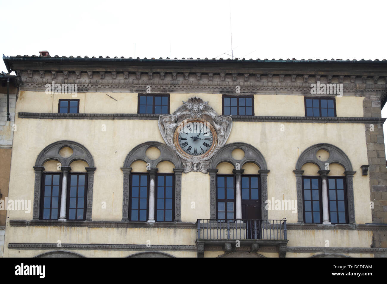Typical exterior Facade of a Building in Lucca, Tuscany, Italy Stock ...